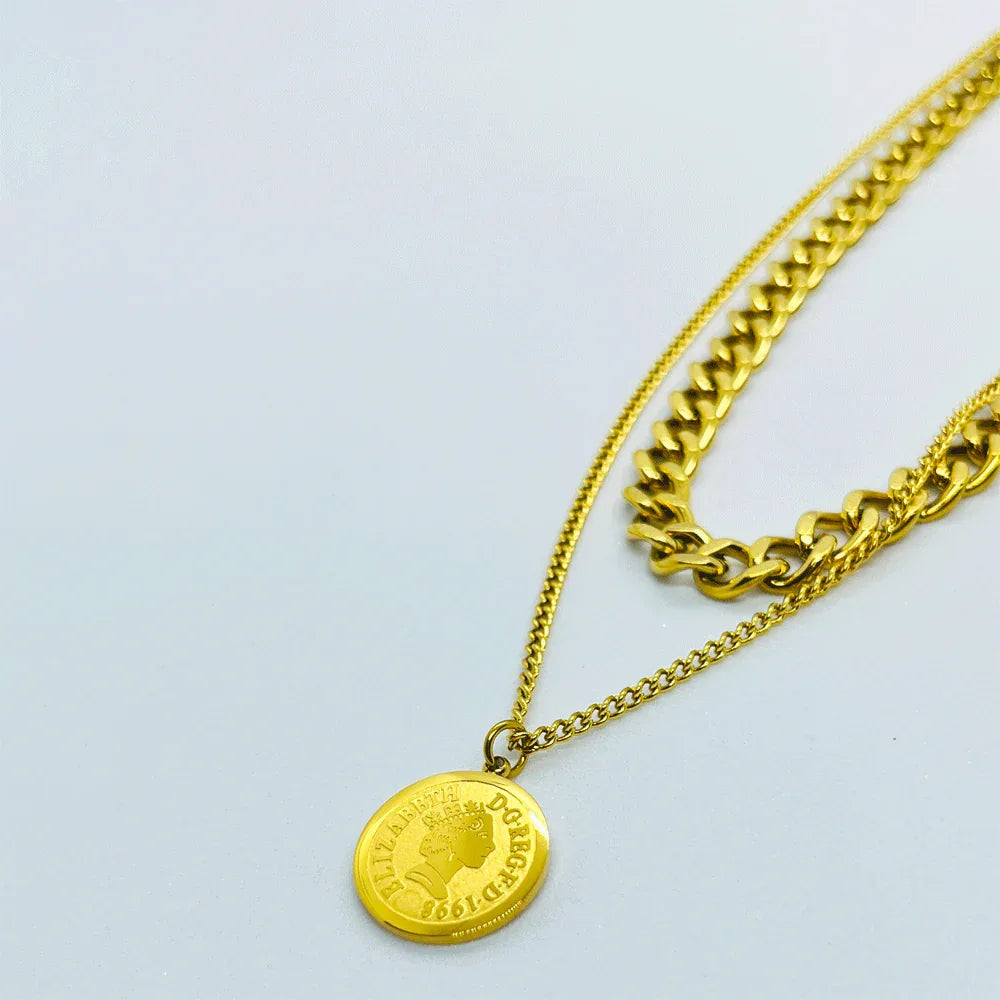 Wide Chain with gold coin – MARHABA